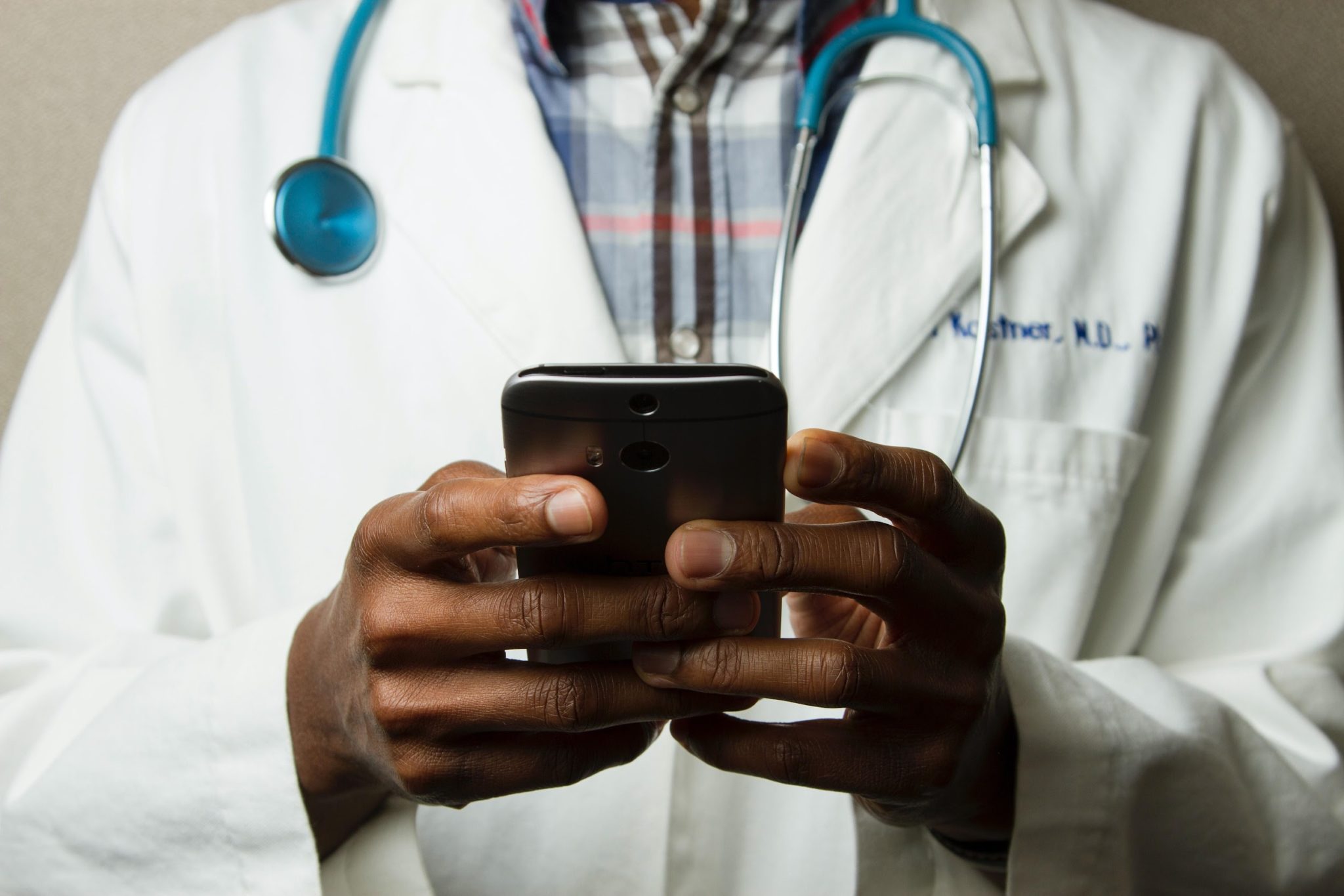 Médico-generalista: entenda tudo sobre o assunto - Summit Saúde